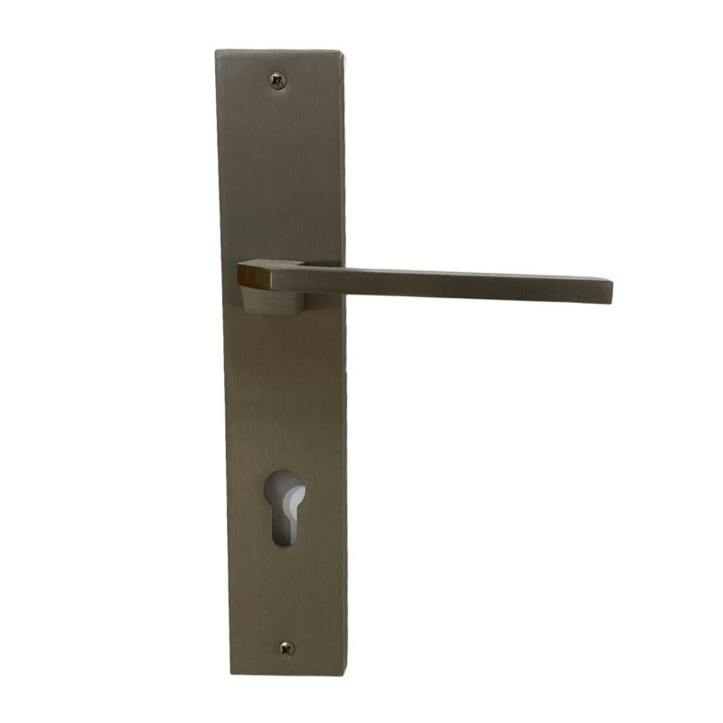Lever Handle Panama on Plate Yale 85MM S/Nickel by JB Saeed Studio ...
